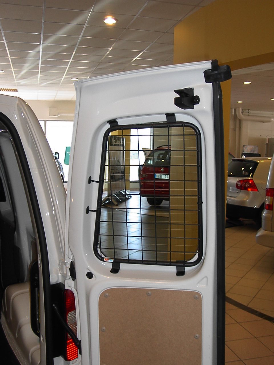 Transportbilsutrustning | Artfex - Hundbur, hundgrind, arbetsbil ...